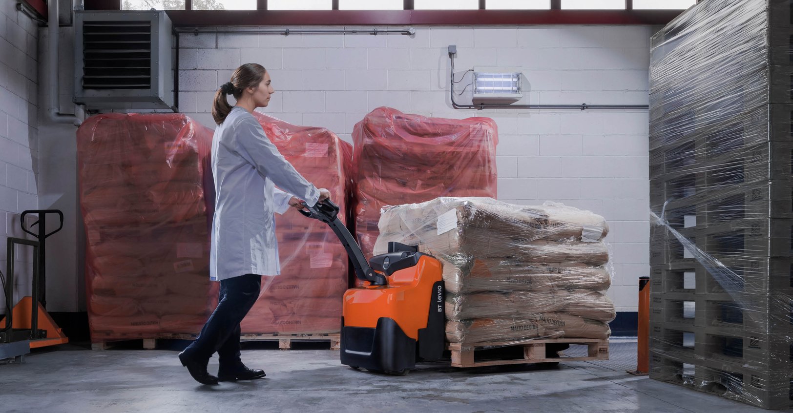 Types de chariots élévateurs sous la loupe: avantages et inconvénients